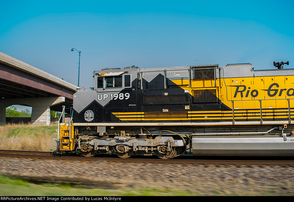 UP 1989 - DRGW Heritage Unit eastbound UP autorack train